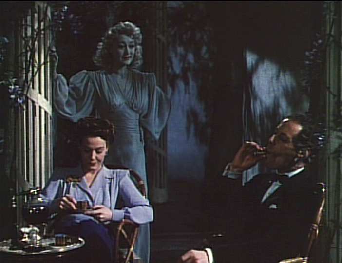 Blithe Spirit – Classic for a Reason